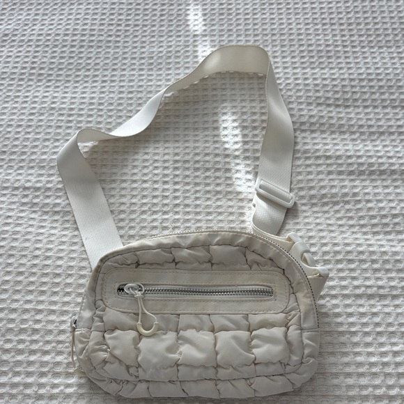 wild fable | Bags | Wild Fable Quilted Cream Crossbody Bag | Poshmark